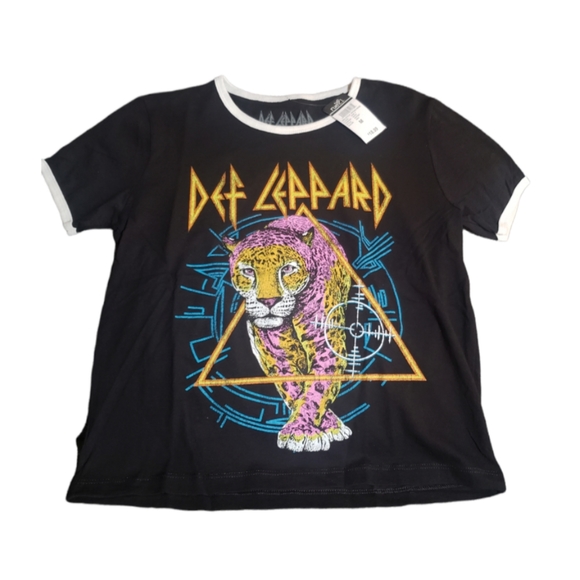 Def Leppard | Tops | Def Leppard Graphic Black Crop Band Tee | Poshmark